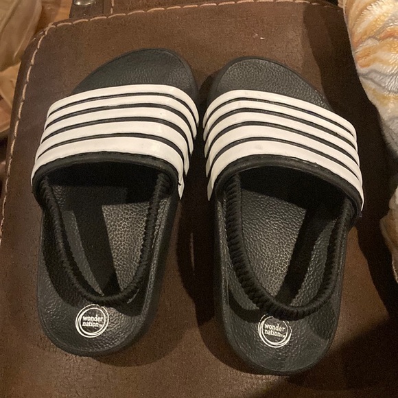 wonder nation | Shoes | Wonder Nation Boys Slides Size 78 Black And ...
